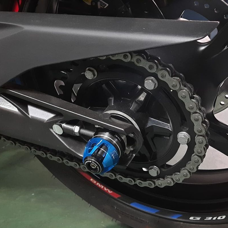 Procton F1 Rear Axle Slider for Kawasaki Z900 – Hauer Imports